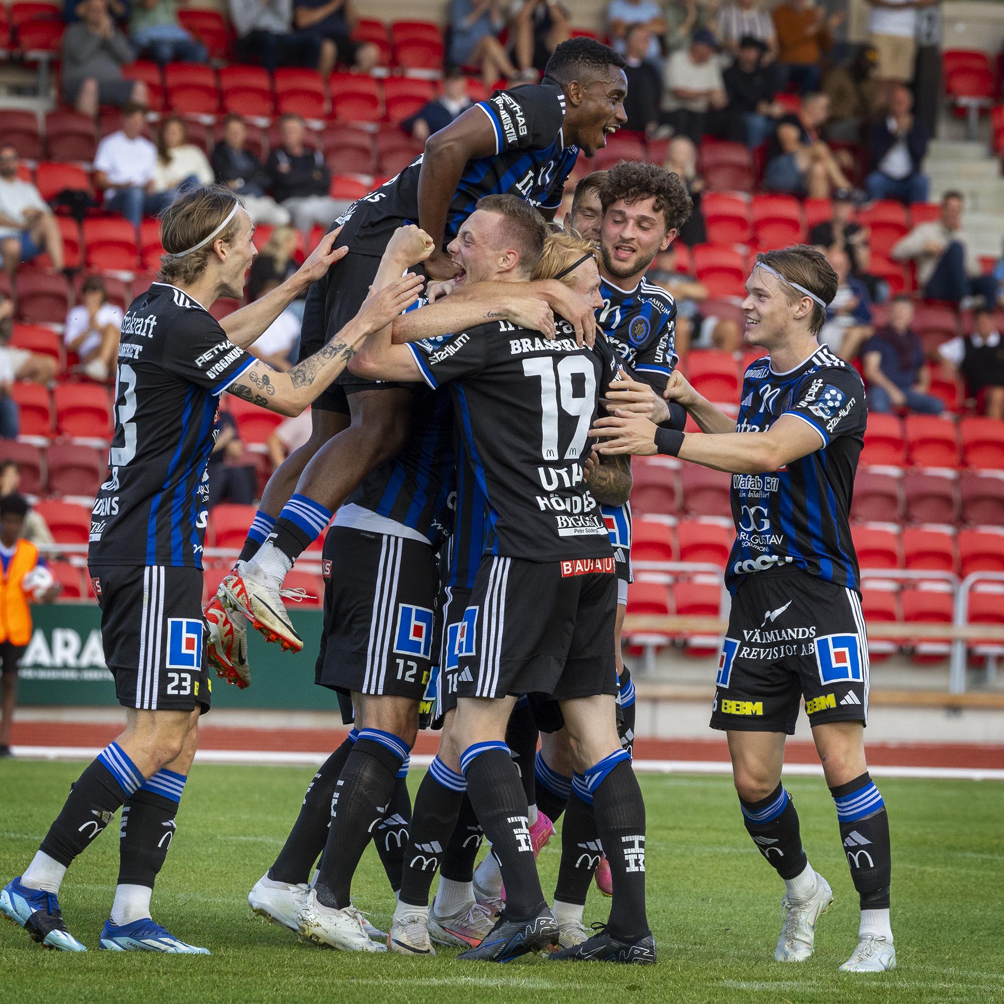 Kurvan pekar uppåt för KF | Karlstad Fotboll